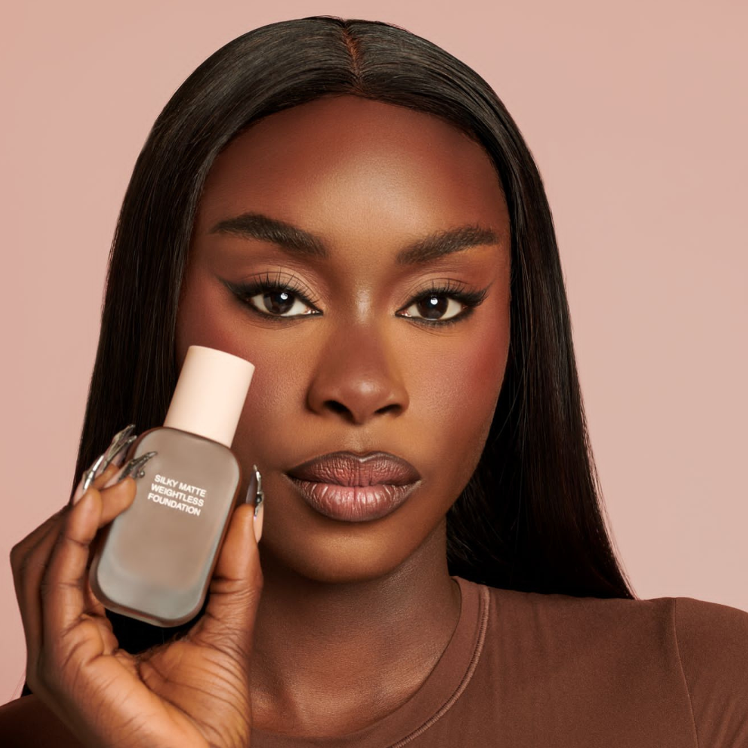 Long-Lasting & Full Coverage Silky Matte Weightless Foundation – HNB ...